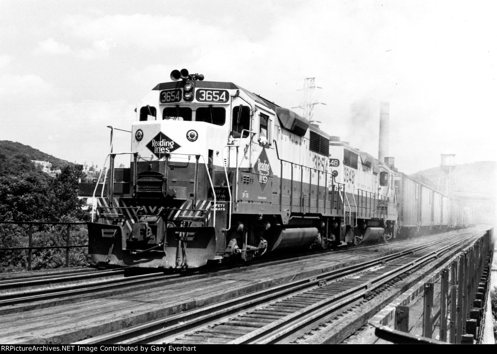 RDG GP35 #3654 - Reading Co